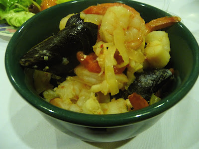 dinner party: dinner for eight (on the road)