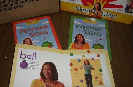 Hot dvd sales: Signing Time Collection DVD Boxset (32DVD+12CD+3Books ...