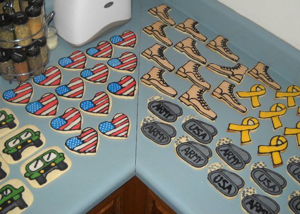 Kt's Confections: Army Cookies!