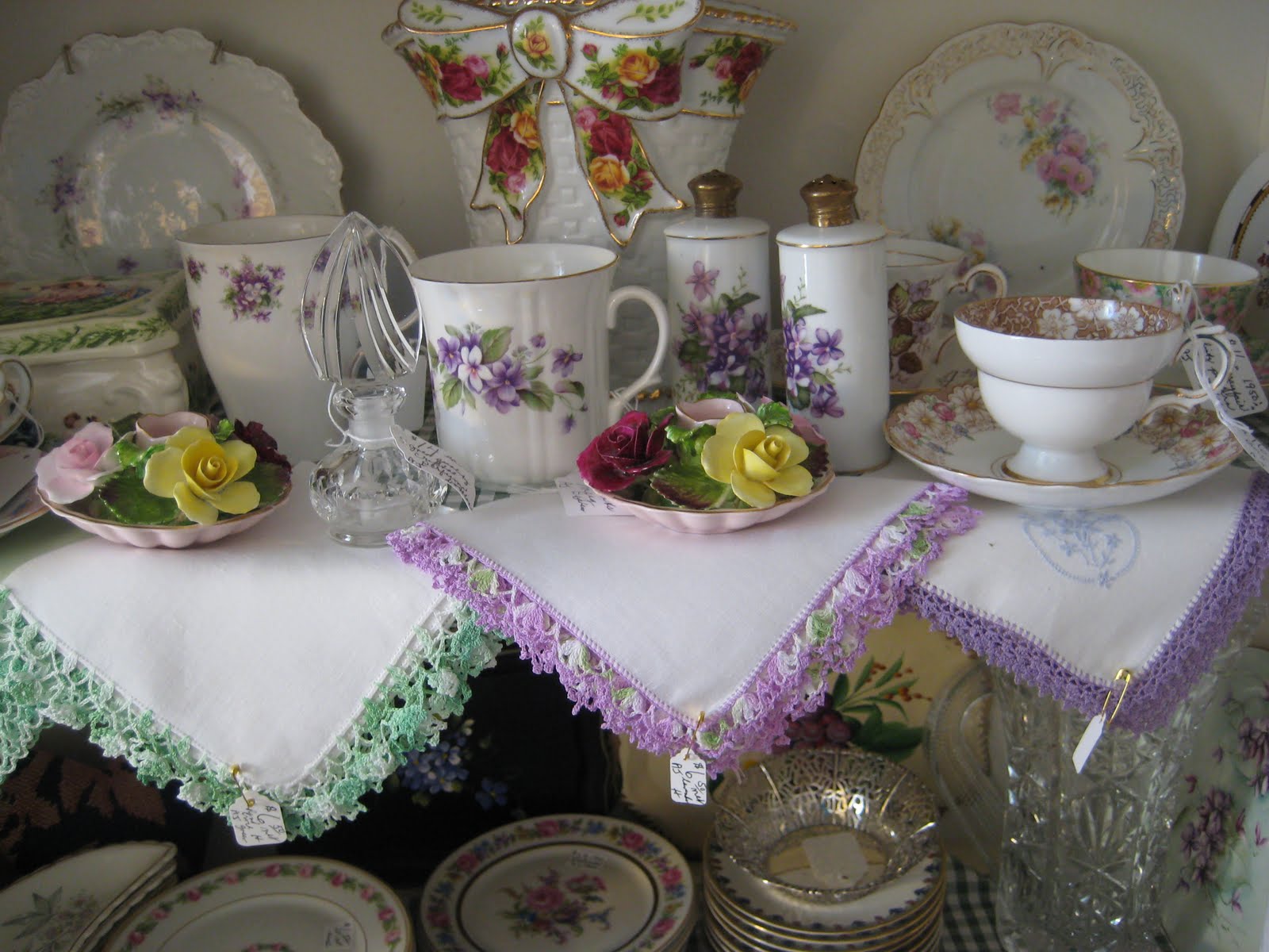 C. Dianne Zweig - Kitsch 'n Stuff: Vintage Linen And Tablecloth Lovers ...