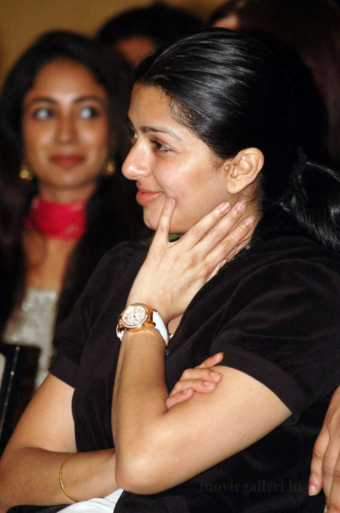 test: Bhumika Chawla Latest Stills, Bhumika Chawla Photo Gallery ...