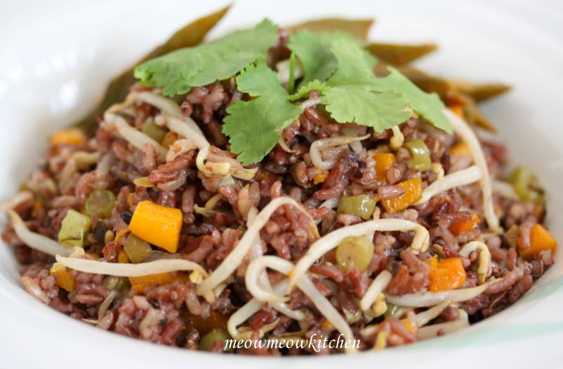 Meow Meow Kitchen: 2010