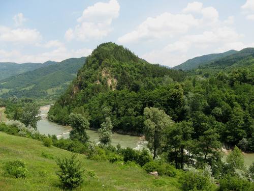 Intorsura Buzaului, Izvorul Buzaielor.: MUNTII BUZAULUI