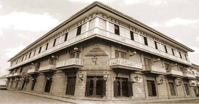 INTRAMUROS: CASA MANILA