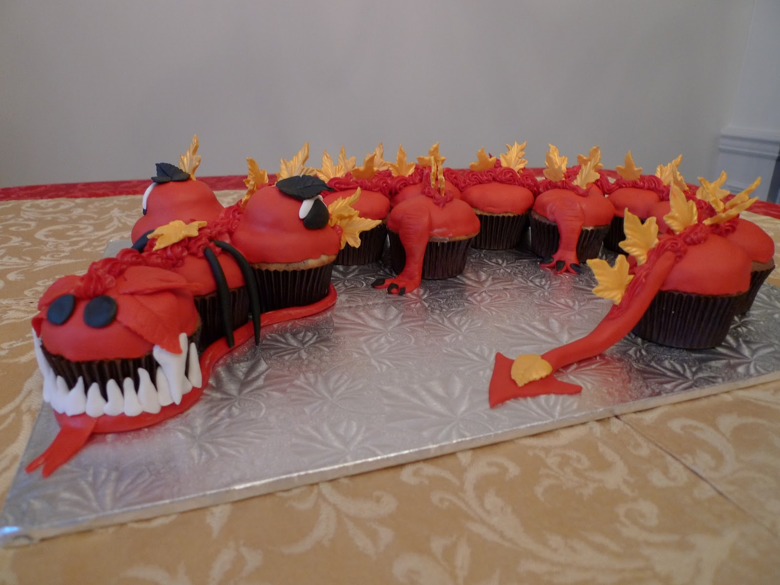 Cakebee: Chinese Dragon Cake!