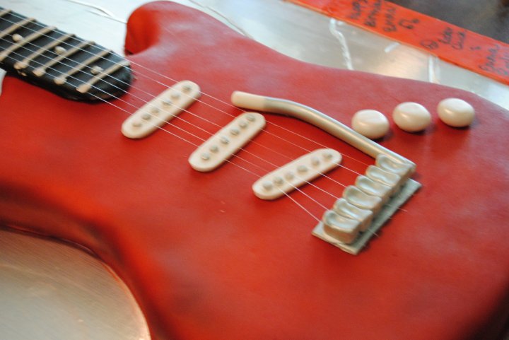 Breezie's Cakes: Rockin' Guitar Cake