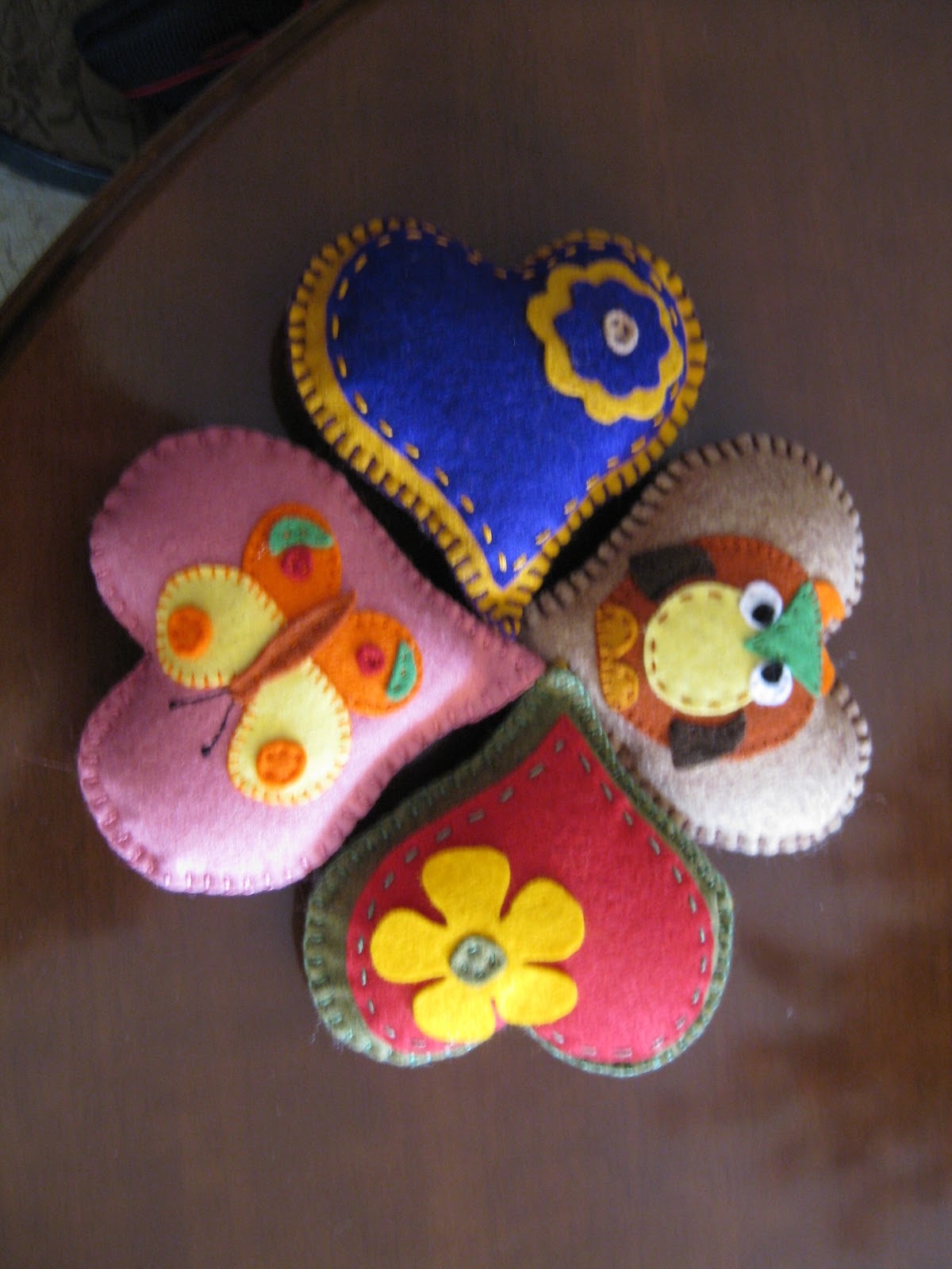 Las labores de Felisa: Alfileteros de fieltro