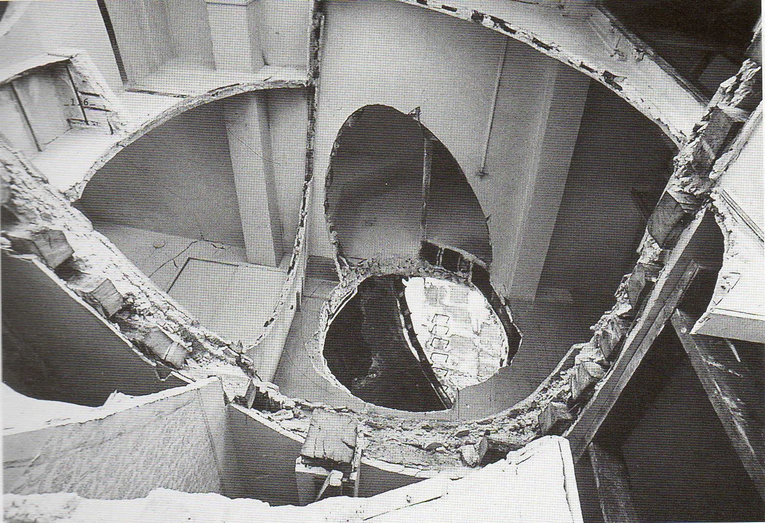 Disconnected Communication: gordon matta clark - images