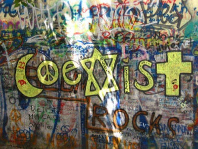 God's Blog: God Loves Graffiti