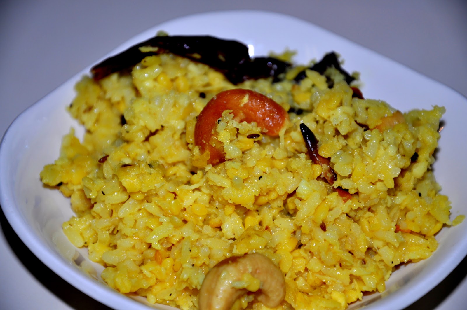 Sasha's Cookbook: Pulagam / Moong dal rice