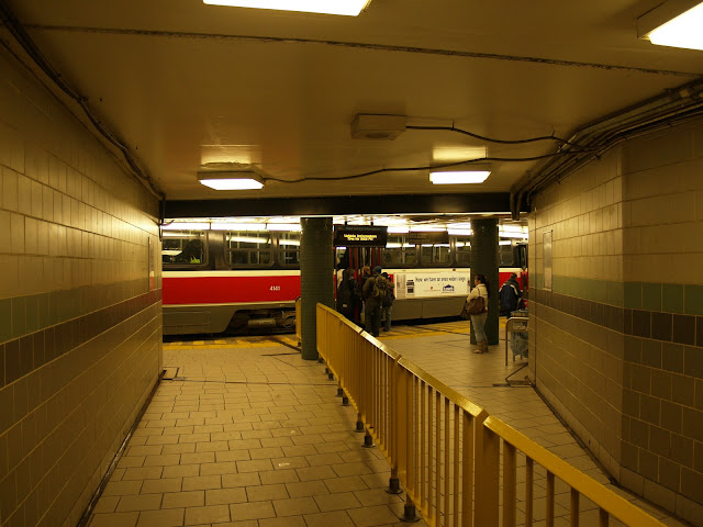 Peter's Photo Acoustic Alchemy: Union TTC Station, King Street Toronto ...