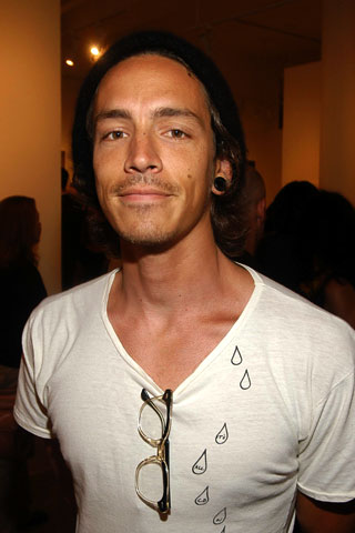 Male Celeb Gossip: Hottest Celebrity Band Members!