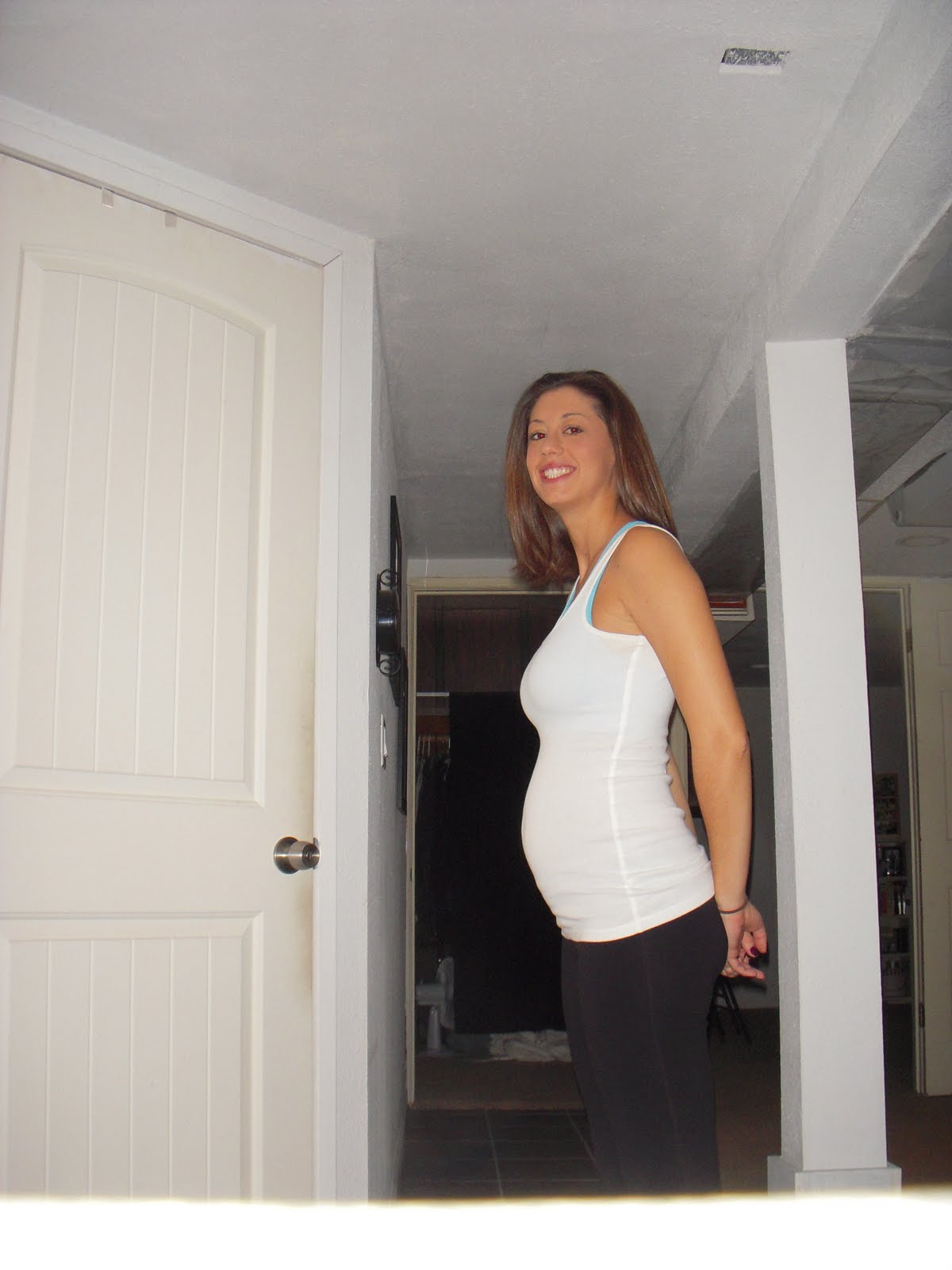 The Annett Family: Baby Belly 16 Weeks