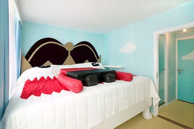 Rooms by Color: Red and Blue Rooms