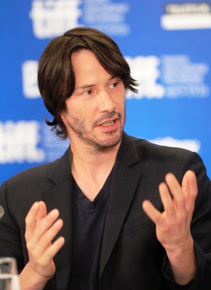 KEANEWS: Keanu Reeves poses for a portrait during the 2010 Toronto ...