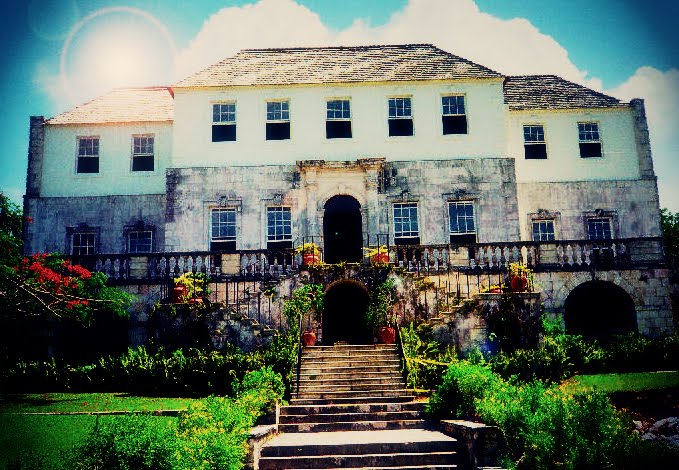 Out of the Dark: The Ghost Hunting Chronicles: Investigating Rose Hall ...