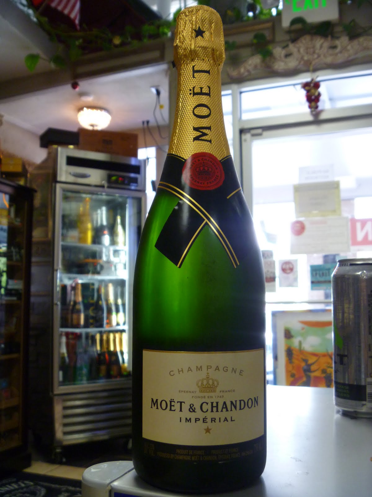 Highland Package Store: CHAMPAGNE