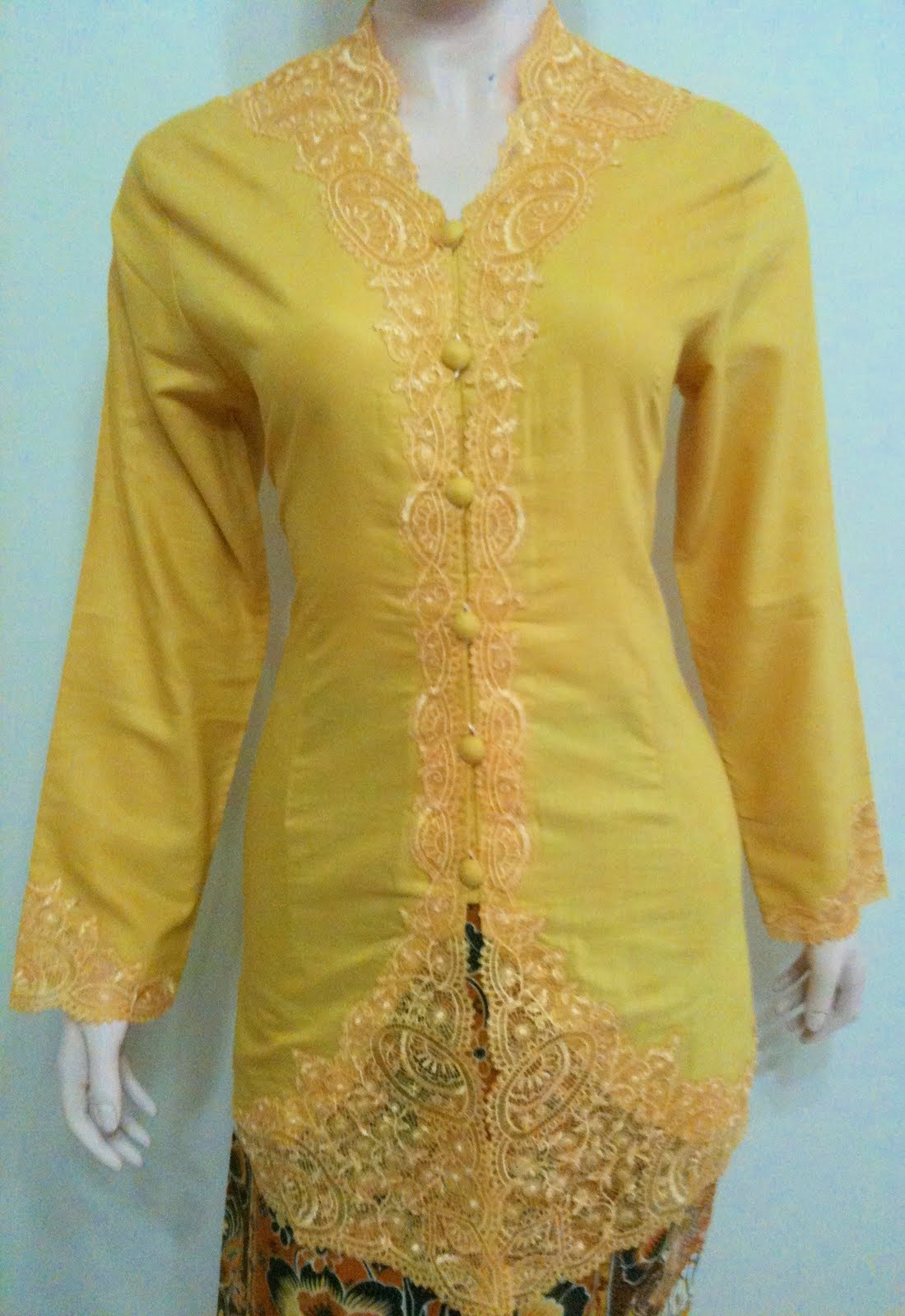 Your Fashion Started In Here: Kebaya Cotton Kuning diRaja