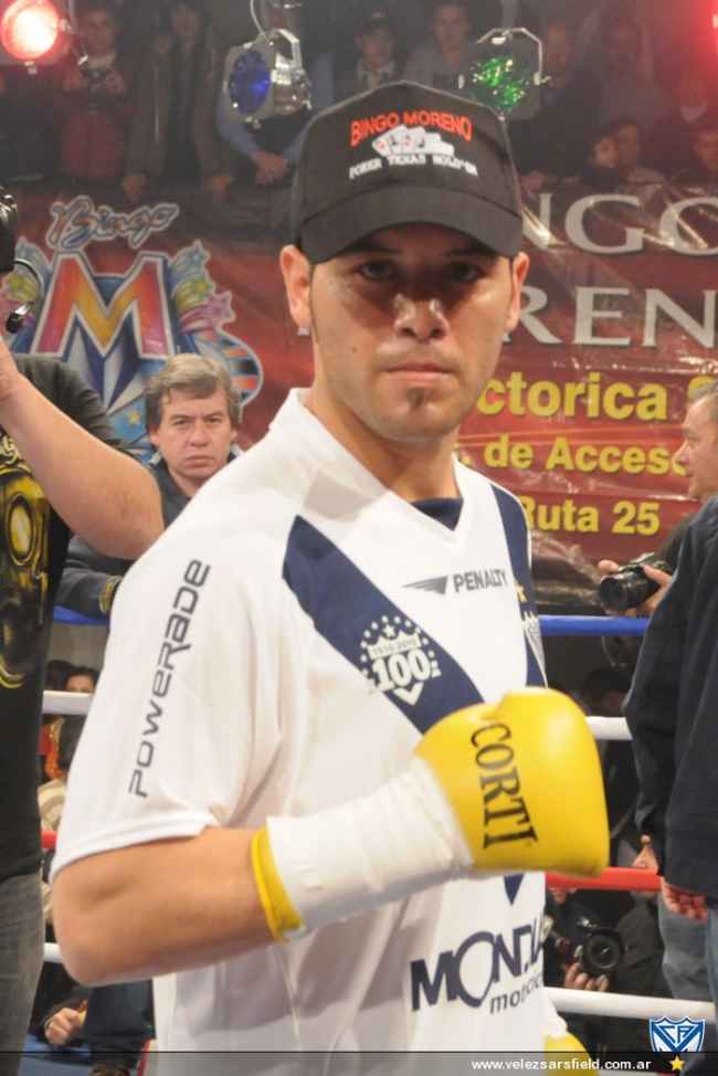 Puching Box: Chaves noqueó en 90 segundos