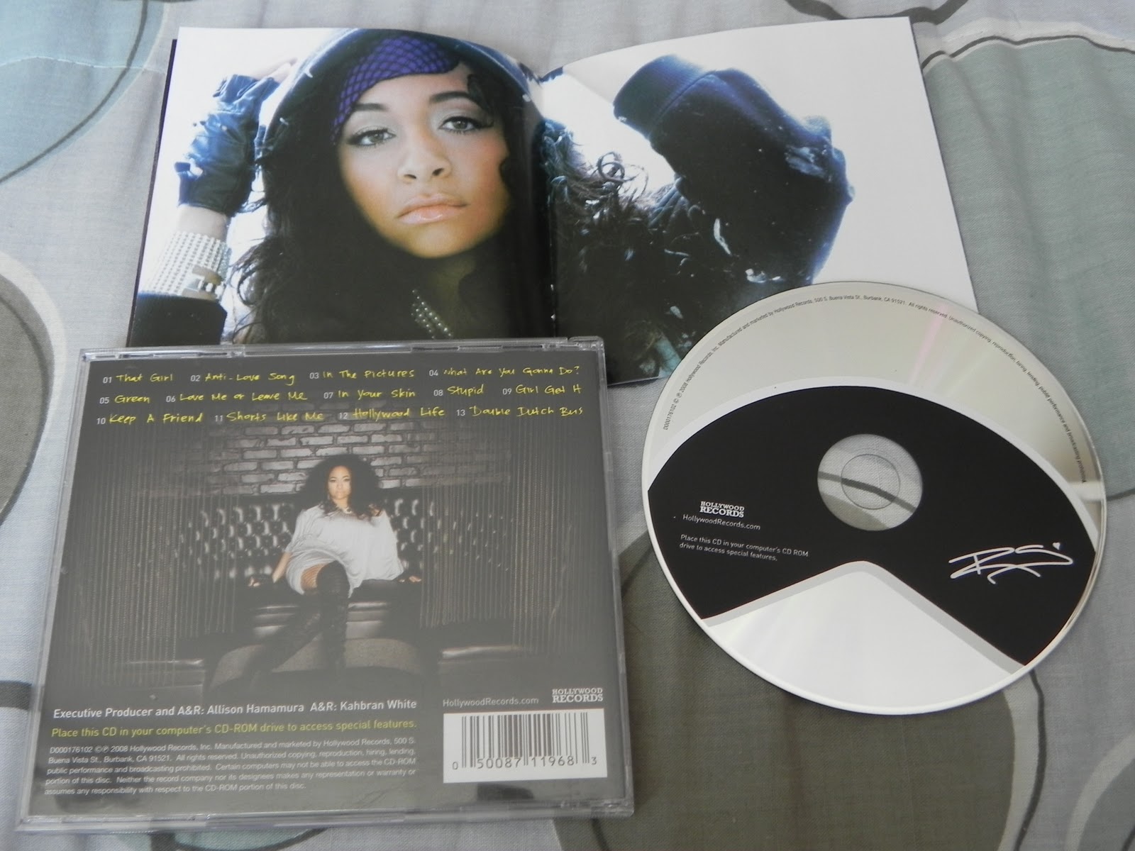 Publicafé Collection: CD Raven-Symoné