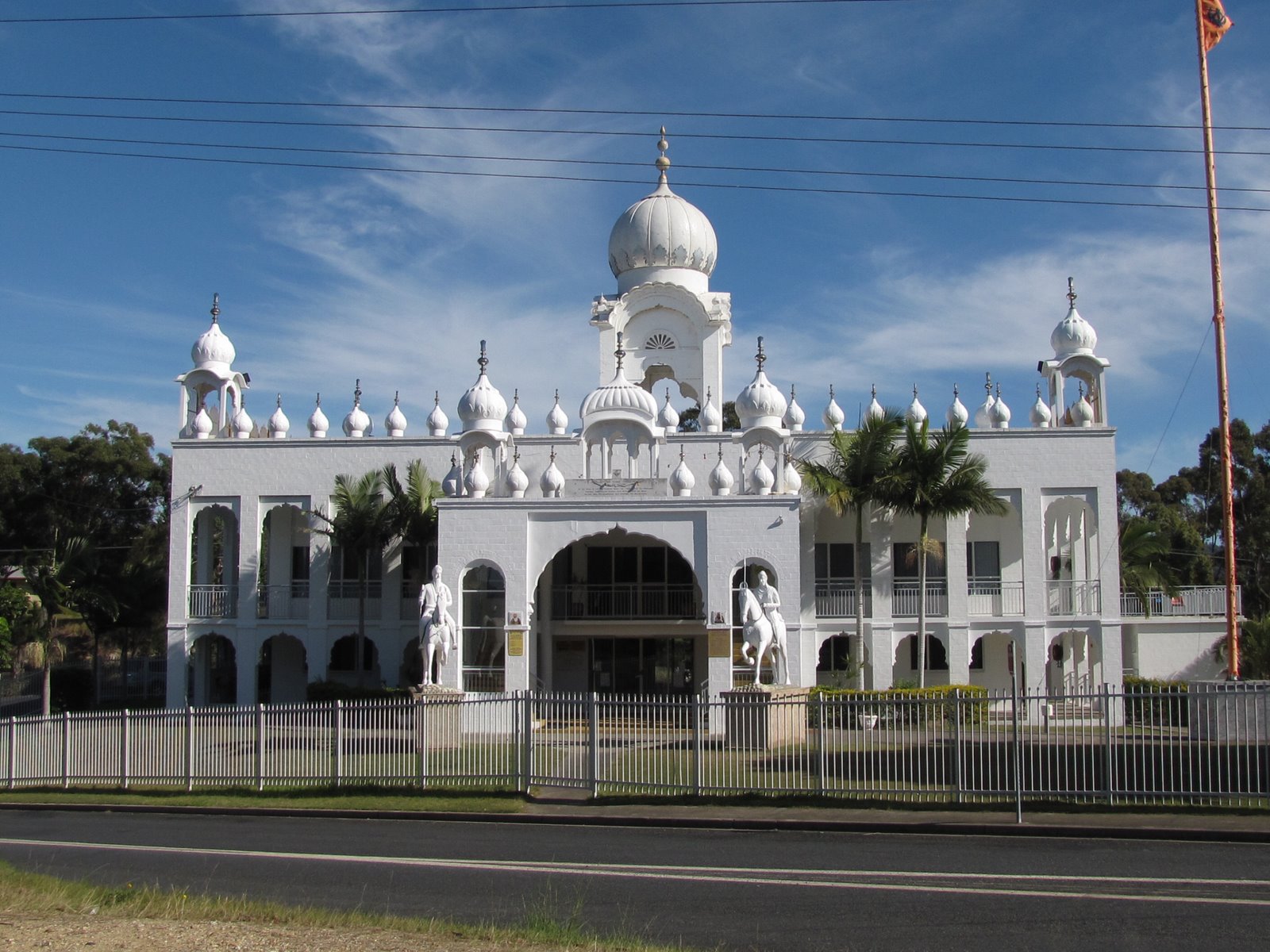 Ila-J: The Beautiful Sikh Temple at Woolgoolga
