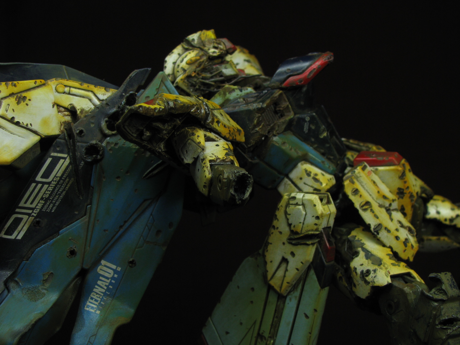 MG Freedom - battle damaged |Don Suratos aka DC23
