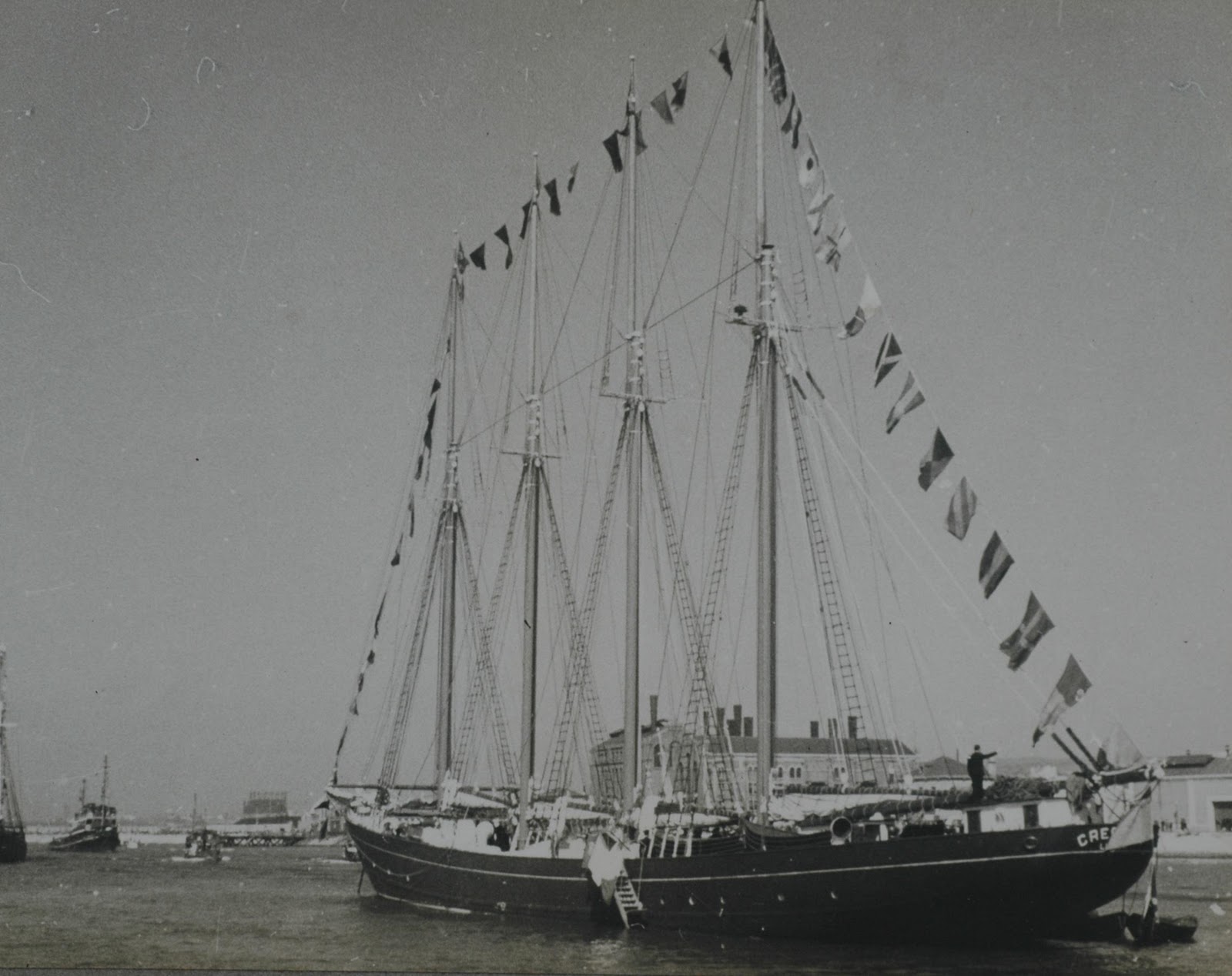 Lugre CREOULA de 1937: O CREOULA NA BENÇÃO DOS BACALHOEIROS EM 1938