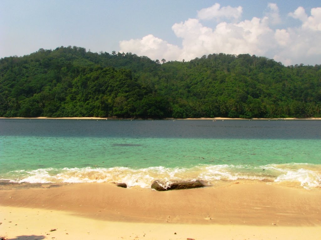 Travel Guide to Beautiful Indonesia: Teluk Kiluan , Virgin White Beach ...