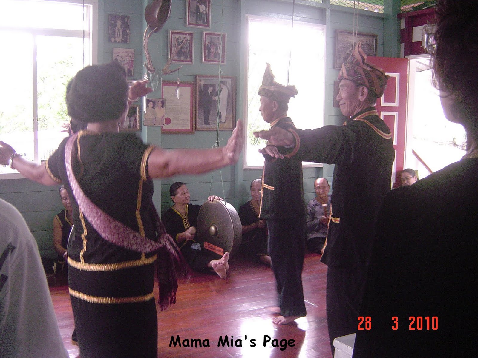 The "magagung" and Sumazau dance session.