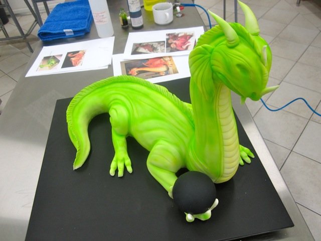 handi's cakes: Dragon Birthday Cake