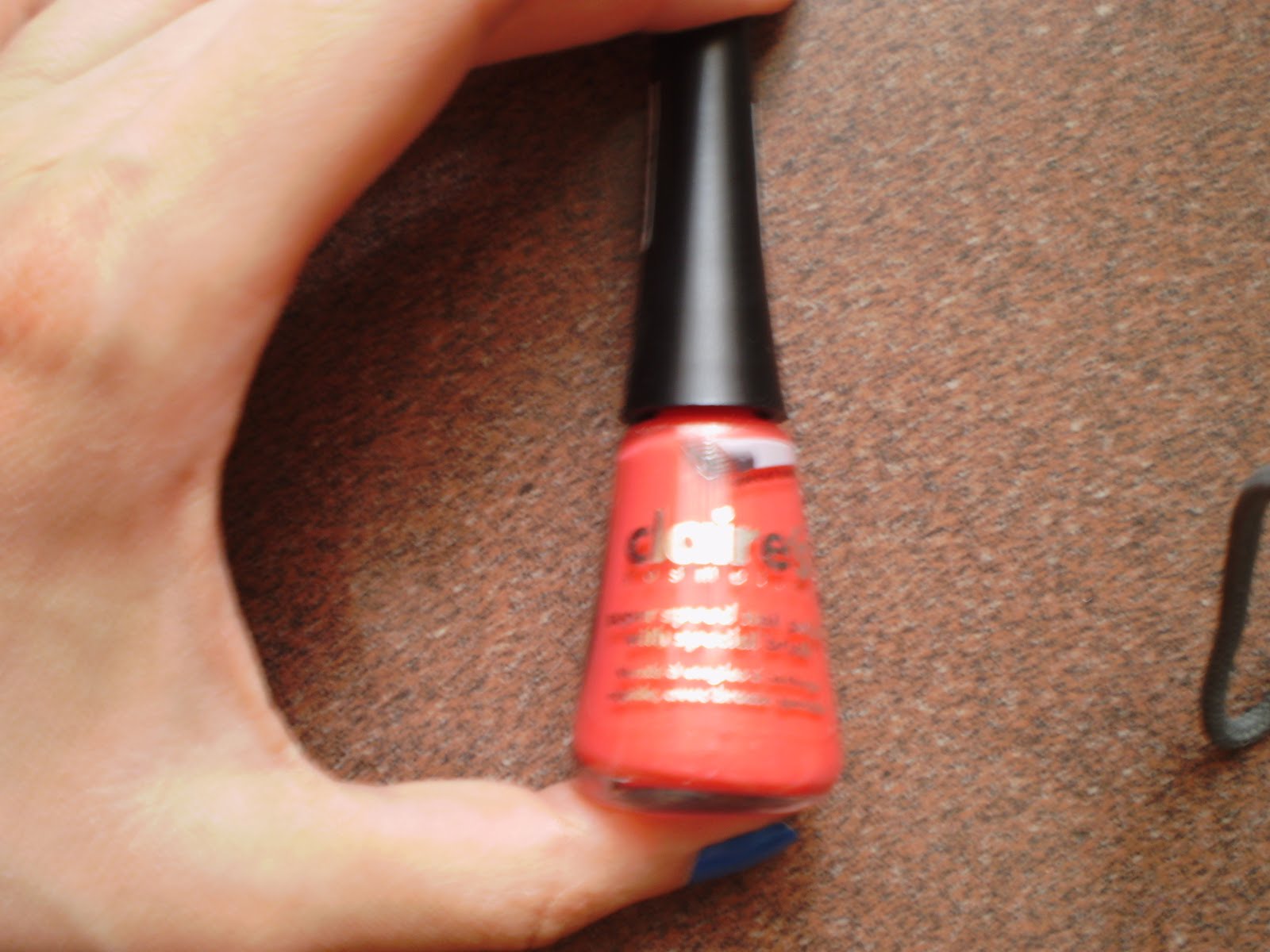 El libro de conjuros de Tita Hellen: Frodo, píntate las nails!