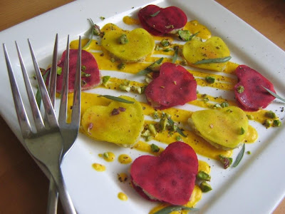 the happy raw kitchen: Raw Valentine Ravioli