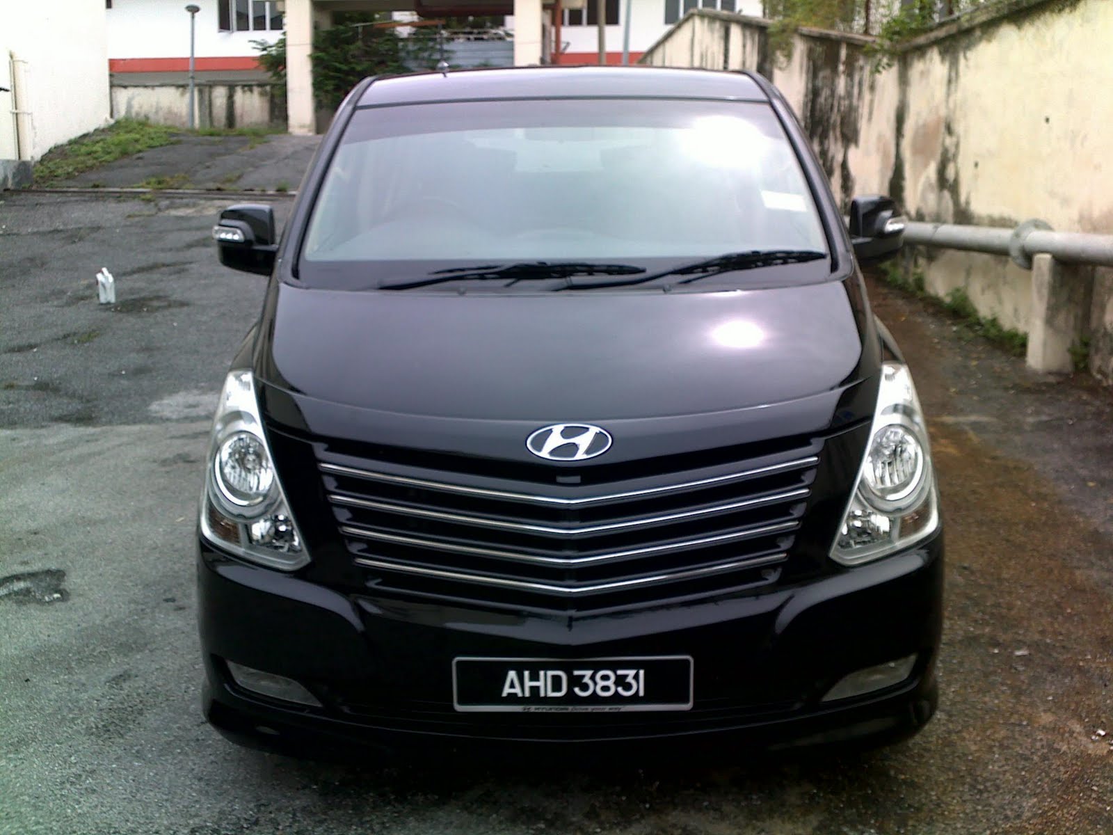 CORETAN DARI HATI.....: Hyundai Starex-Grand Royale