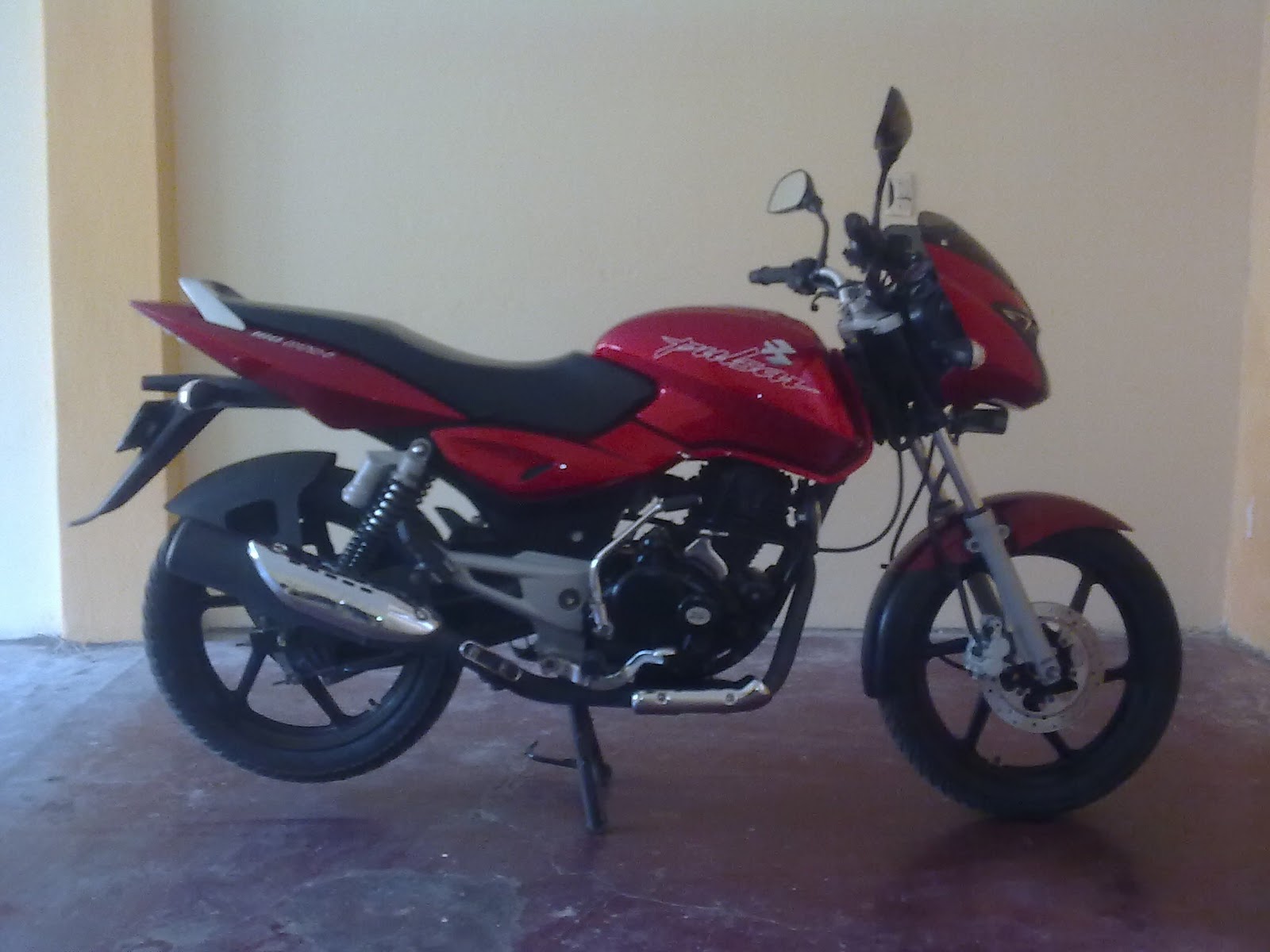 Venta Virtual: PULSAR 180 UG 3