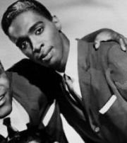 Αδέσποτος: 2010-11-28