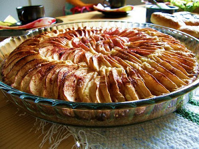 The Thinker: Apple Pie Order