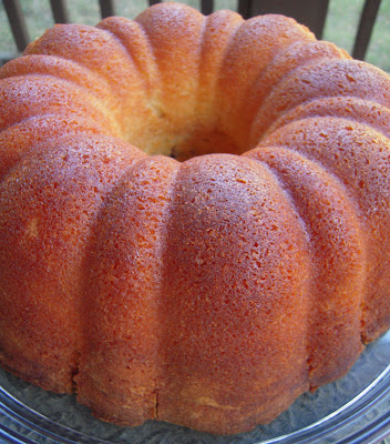 Good Bread Good Meat Good God Let's Eat : 7UP Pound Cake