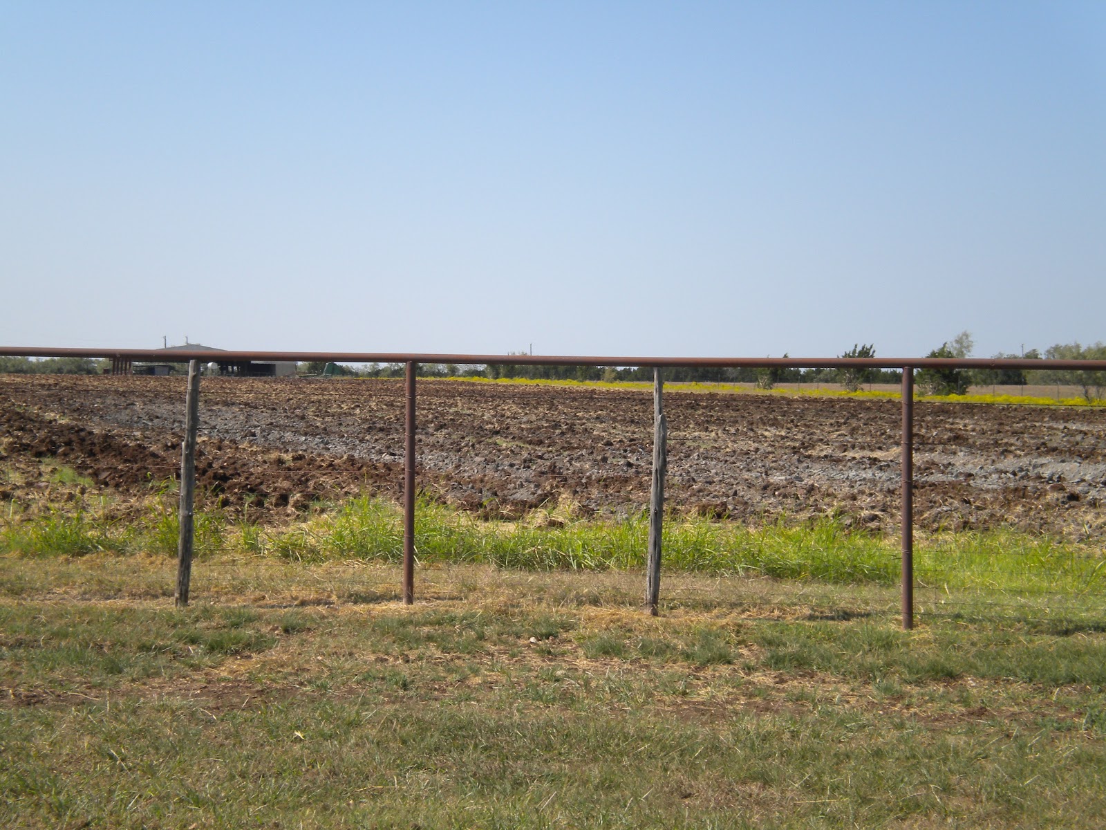 BARNETT SHALE DRILLING ACTIVITY: Johnson County Mudd Farm near Rio Vista