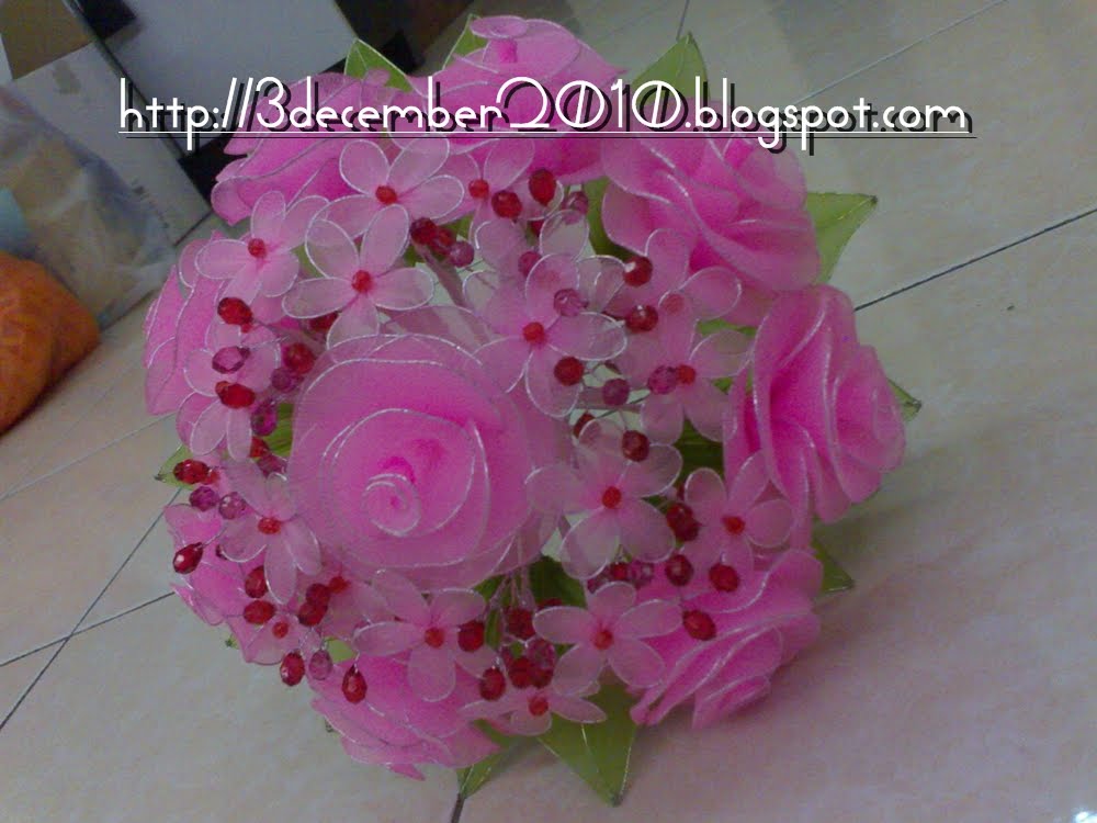 Diary of L.O.V.E | Mysarah Rahman: DIY: Bunga Tangan Stokin