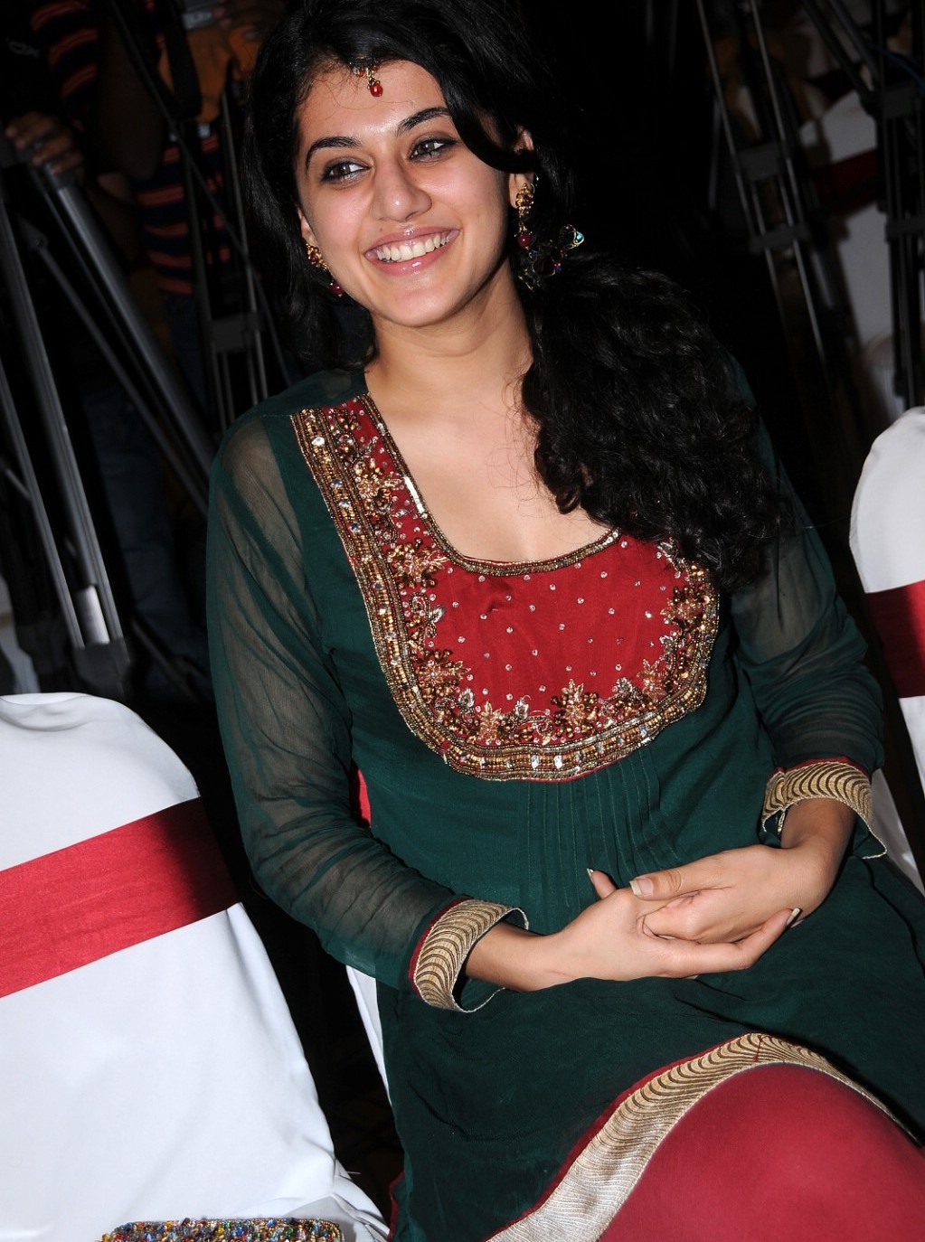 Free Wallpapers: Tapasee_Pannu_Images_wallpapers_Photo Stills