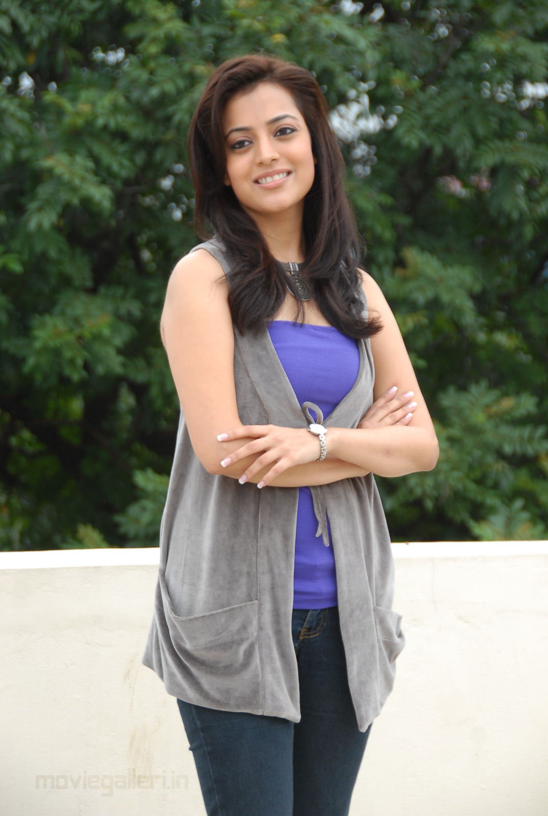 Free Wallpapers: Nisha Agarwal Cute Photos, Nisha Agarwal Cute Images ...