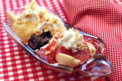 JeE Knows This, Do You?: ICE CREAM....