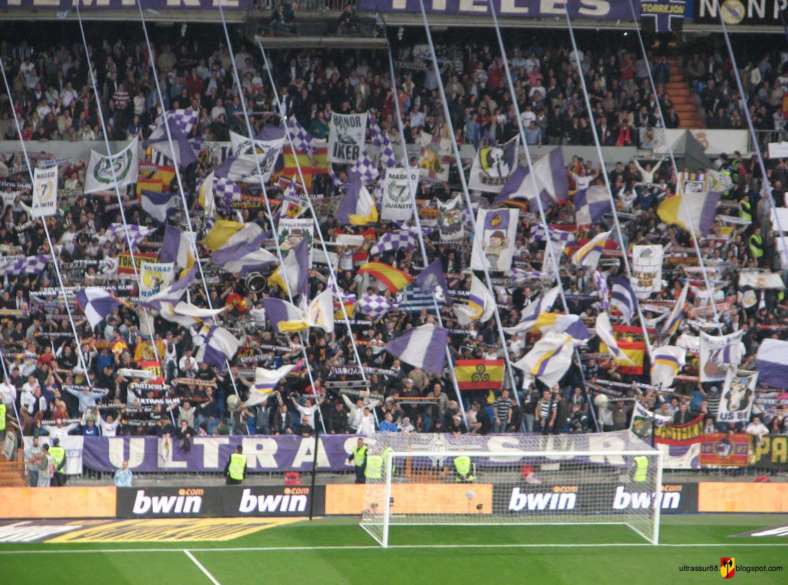 ultras sur: Real madrid-FC Barcelona 09-10