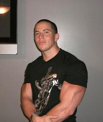DAVID DUST: Big Biceps