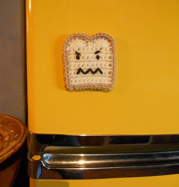 Wild Teddy: Happy & Angry Toast Magnet