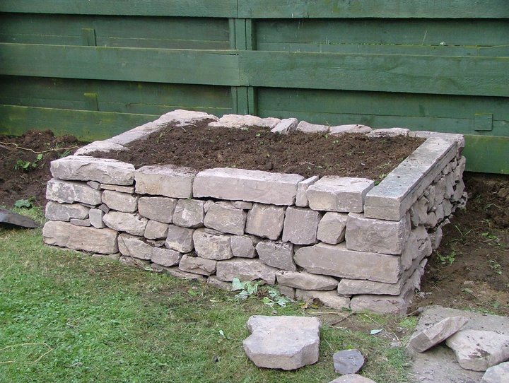 Dry Stone Walling: Raised Bed