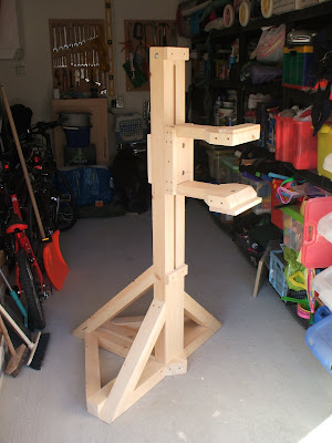 Kintore Watts: Board Breaking Stand