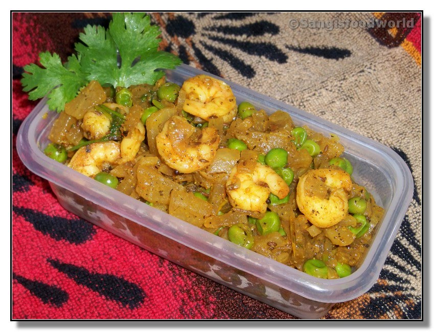 Sangi's Food World: Peas Radish Shrimp fry/ Mullangi Pattani Eral varuval