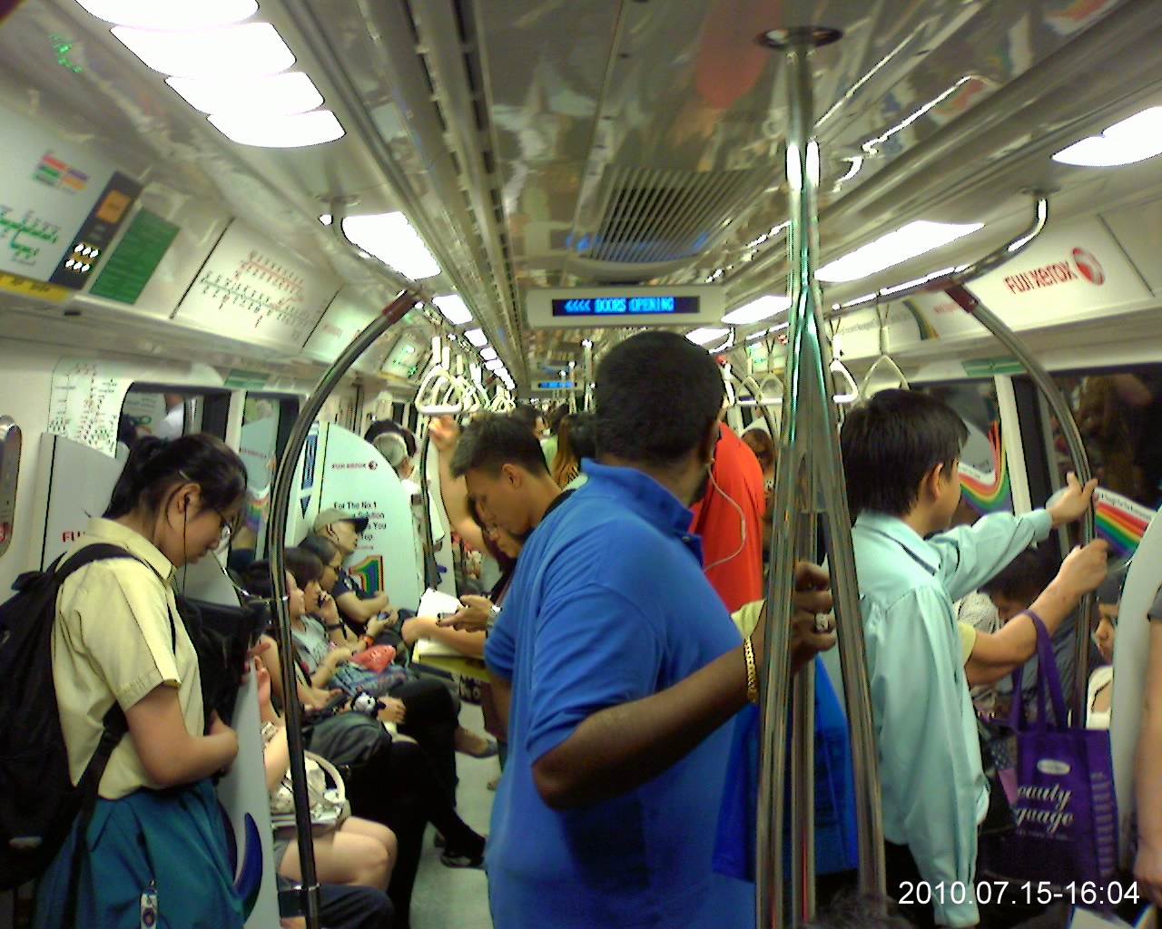 Singapore Newspaper Clippings: MRT crowd at 4pm