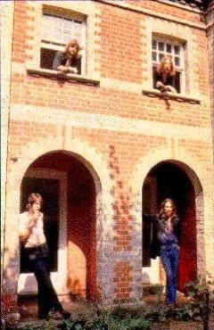 Tittenhurst Park: The Beatles at Tittenhurst Park: in front of two ...